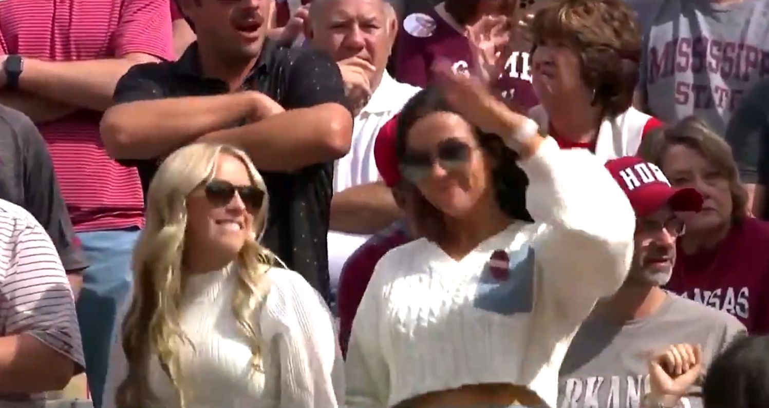 Mississippi State Fans Dance Provocatively During Arkansas Game (Video ...