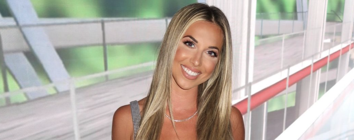 ESPN NFL Analyst Erin Dolan Called Out For Her Outfit Choice - Game 7