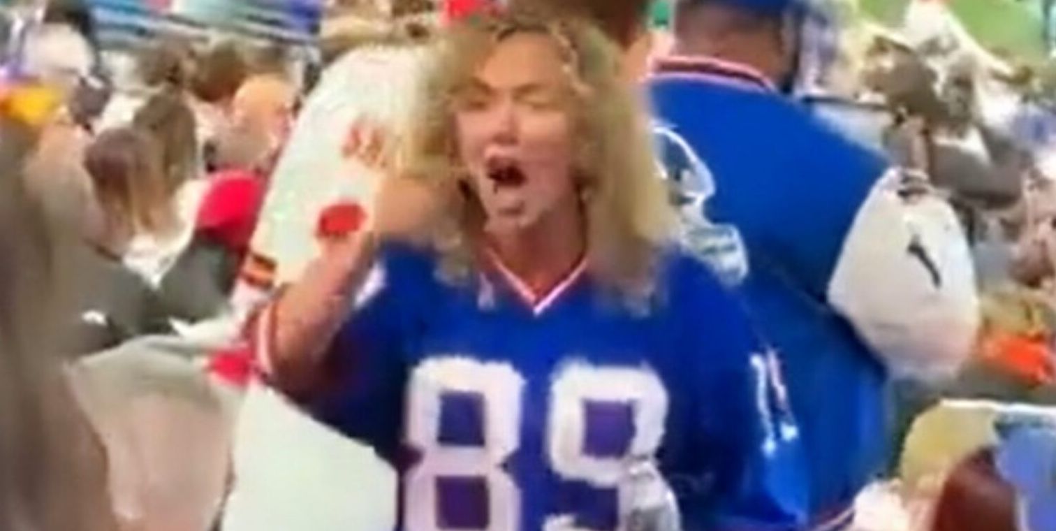 Giants Fan's Inappropriate Gesture Goes Viral - Game 7